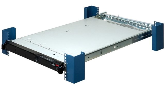 Comparision of server rack shelves and rails - RackSolutions